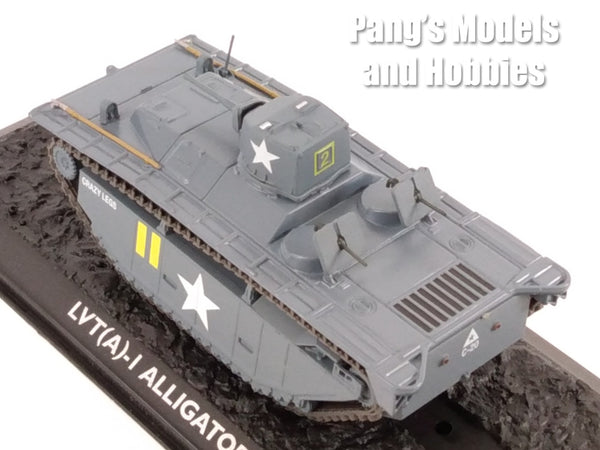LVT(A)-I LVT Alligator Landing Vehicle MARINES & Display Case - 1/72 S ...