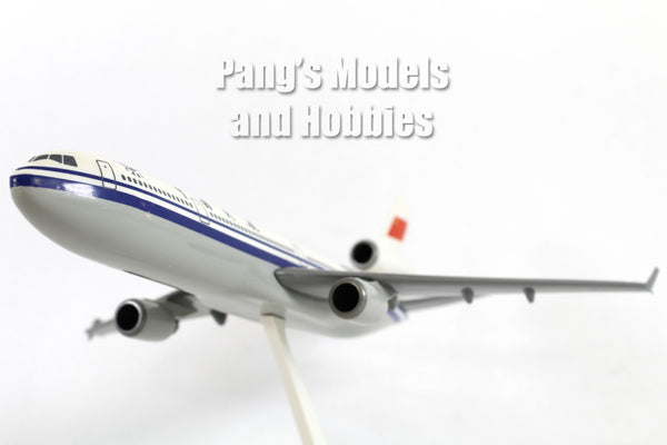 McDonnell Douglas MD-11 CAAC 1/200 Scale Model by Flight Miniatures ...